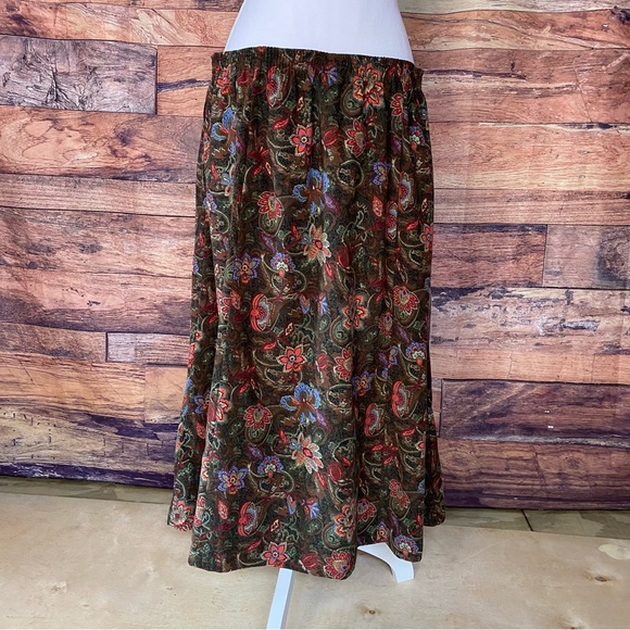 Koret | Skirts | Koret Skirt | Poshmark